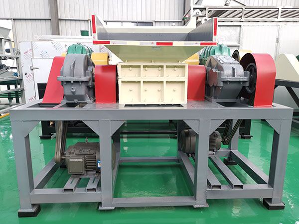 Double Shaft Shredder | Versatile Shredding Machine